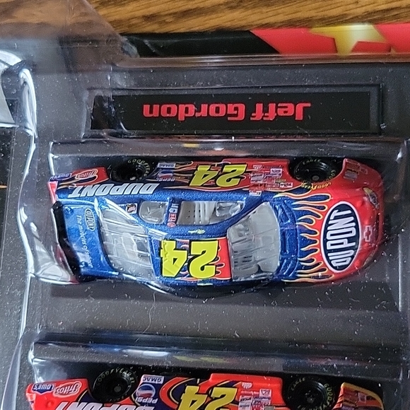 Jeff Gordon | Toys | Jeff Gordon Nascar Diecast Winners Circle Gift ...